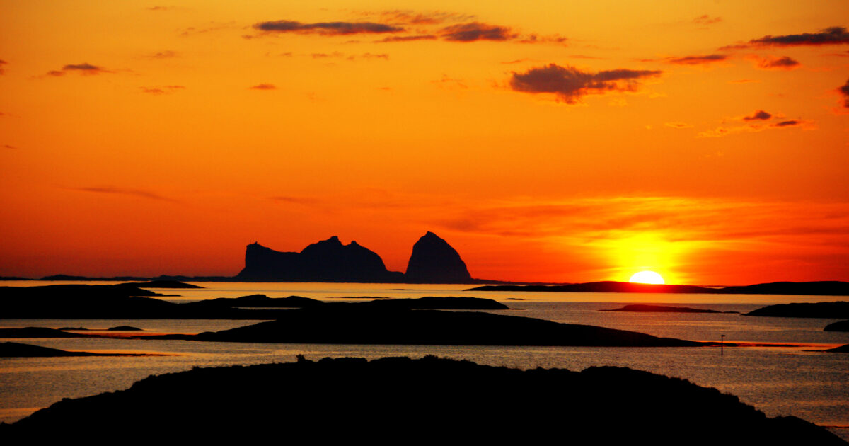 5 Places Where You Can Experience the Midnight Sun